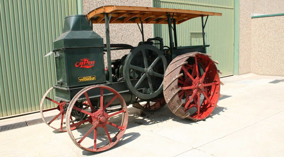 ADVANCE RUMELY, OIL PULL 16-30 – Vintage Tractor Museum