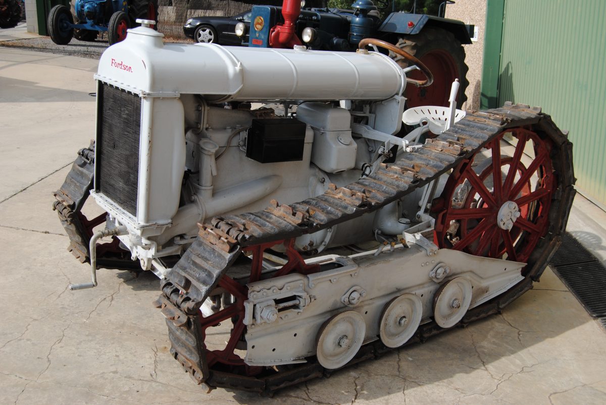 FORDSON 10-20 CRAWLER – Museo del Tractor de Época